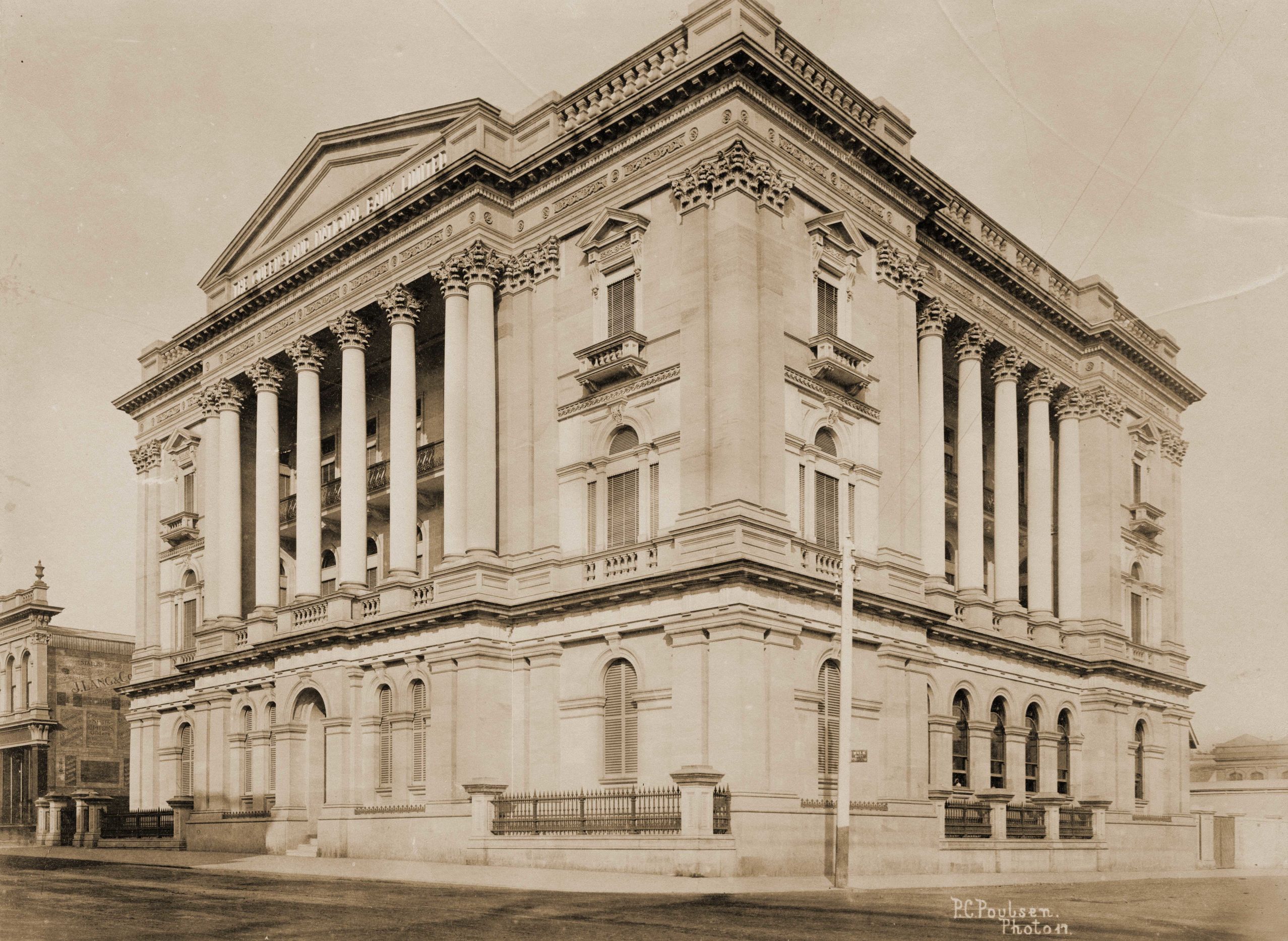 UQ commits to Queensland’s future with nation-leading pledge